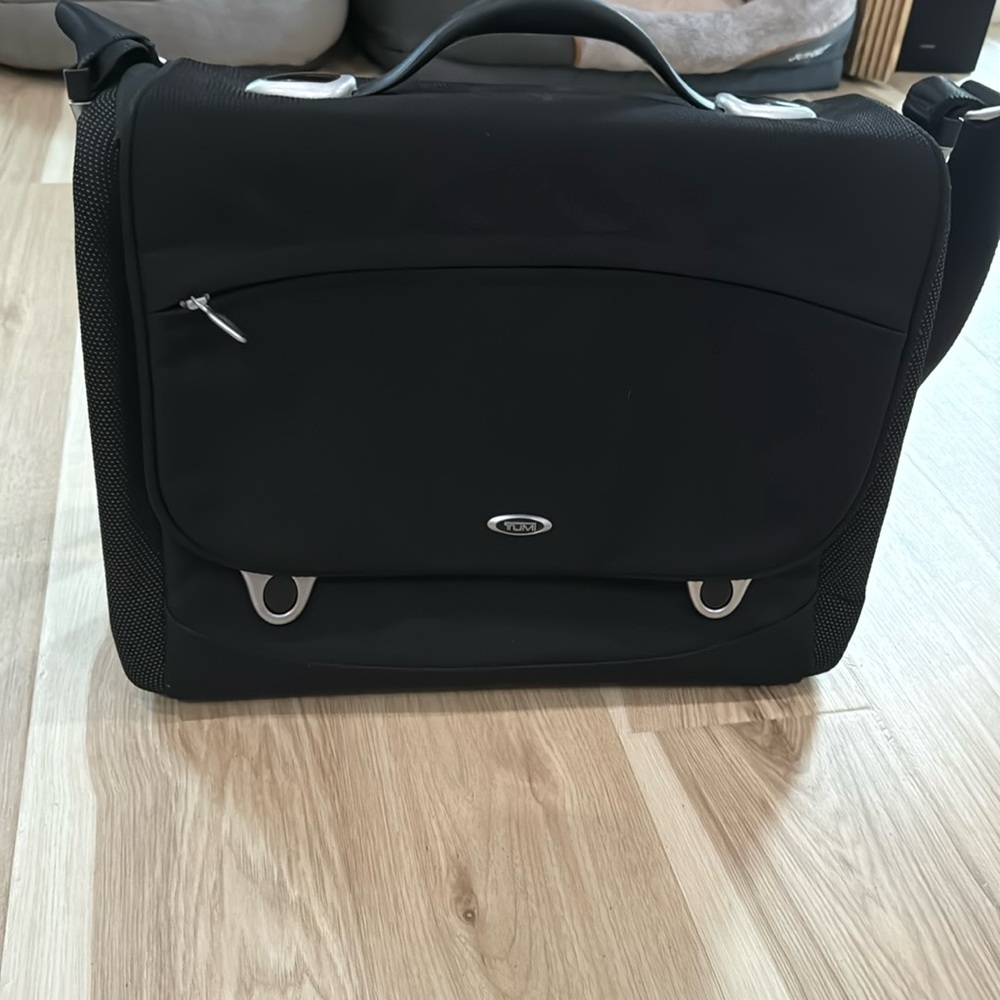 Tumi T3 Laptop Briefcase Messenger Bag - Gem